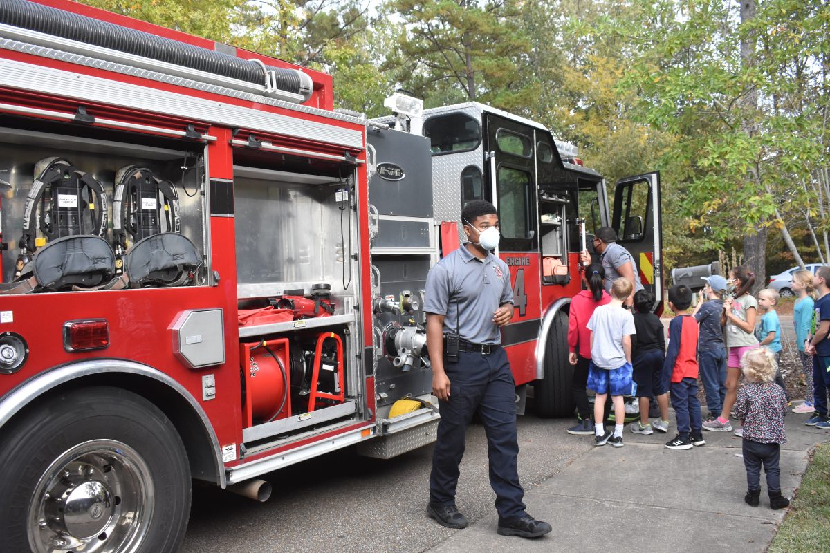 Fire Engine 4 visits Quisenberry Library - The Clinton Courier