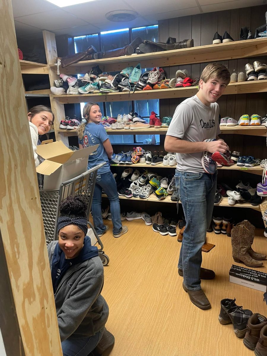 CCA students serve community - The Clinton Courier