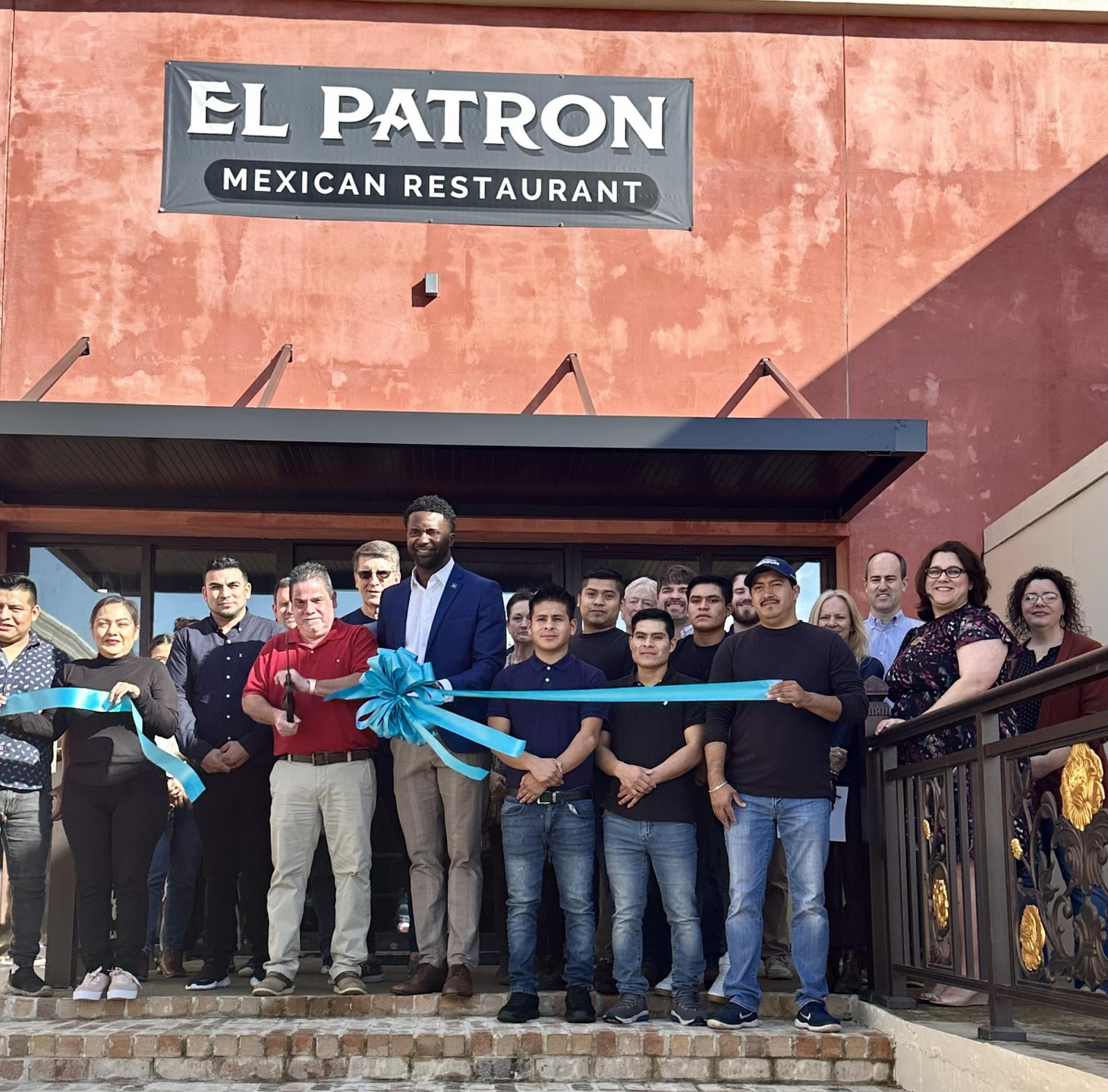 Chamber holds ribbon cuttings for local businesses - The Clinton Courier