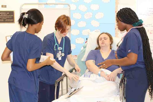 Simulation training prepares MC nursing students for real-life patient ...