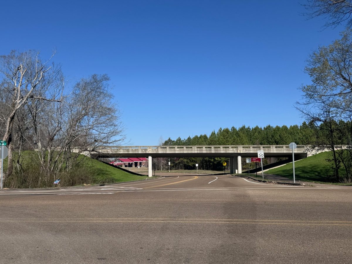 Arrow Drive lighting project gets more money - The Clinton Courier