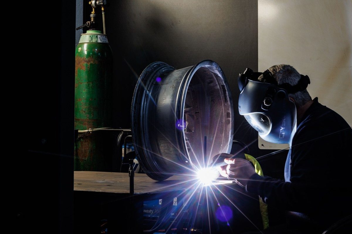 Key Considerations When Choosing a Commercial Welding and Fabrication ...