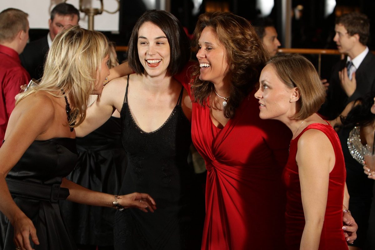 What Should I Wear to Countdown NYE? - The Clinton Courier