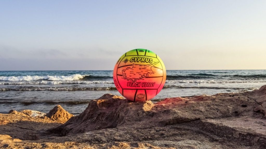How Are Companies Using Beach Ball Inflatables for Summer Giveaways to ...