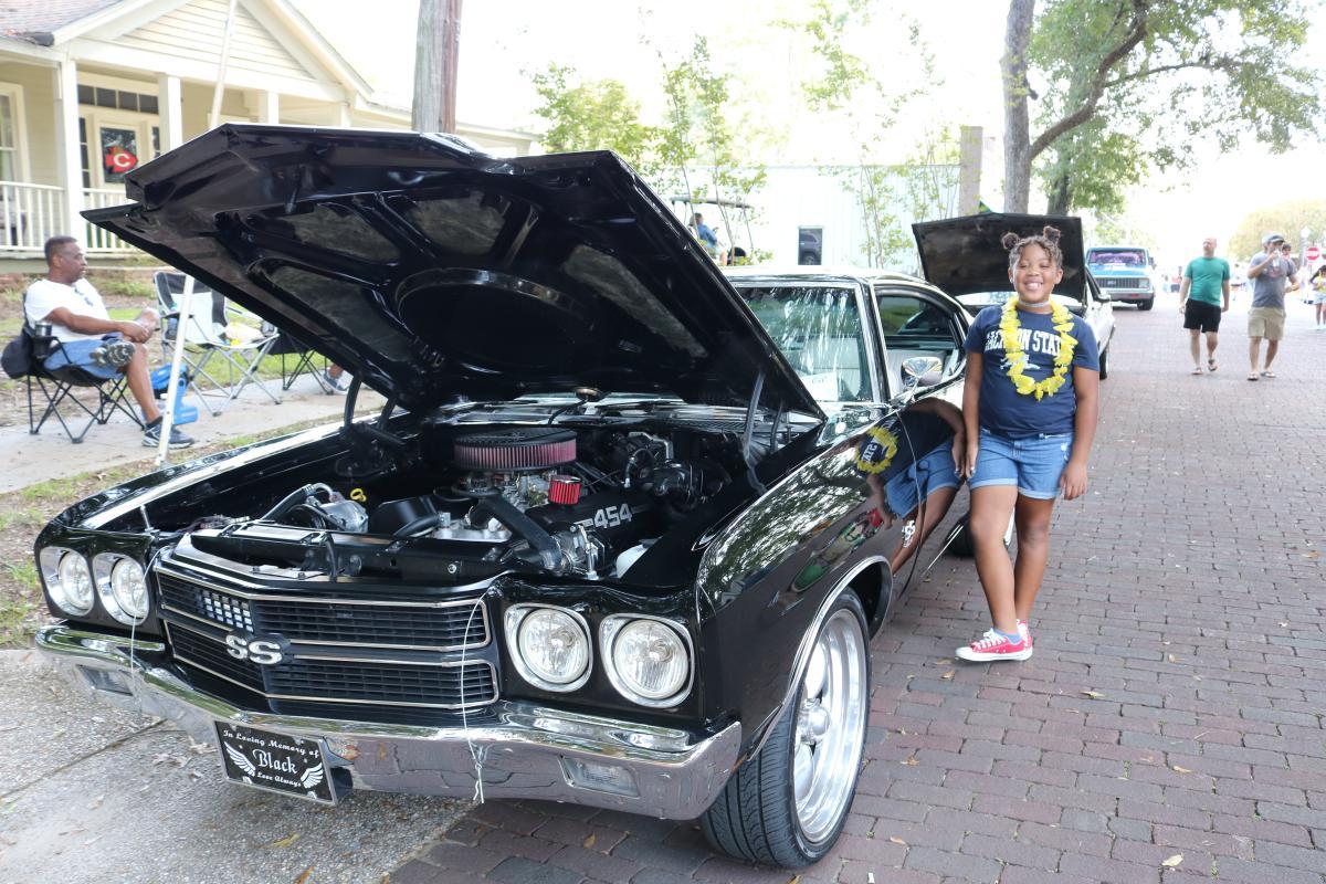 Cruzin’ Clinton Car Show showcases wheeled wonders - The Clinton Courier