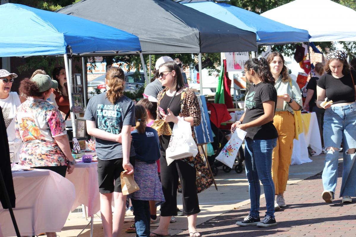 Fun for all at the Fall for Clinton market - The Clinton Courier