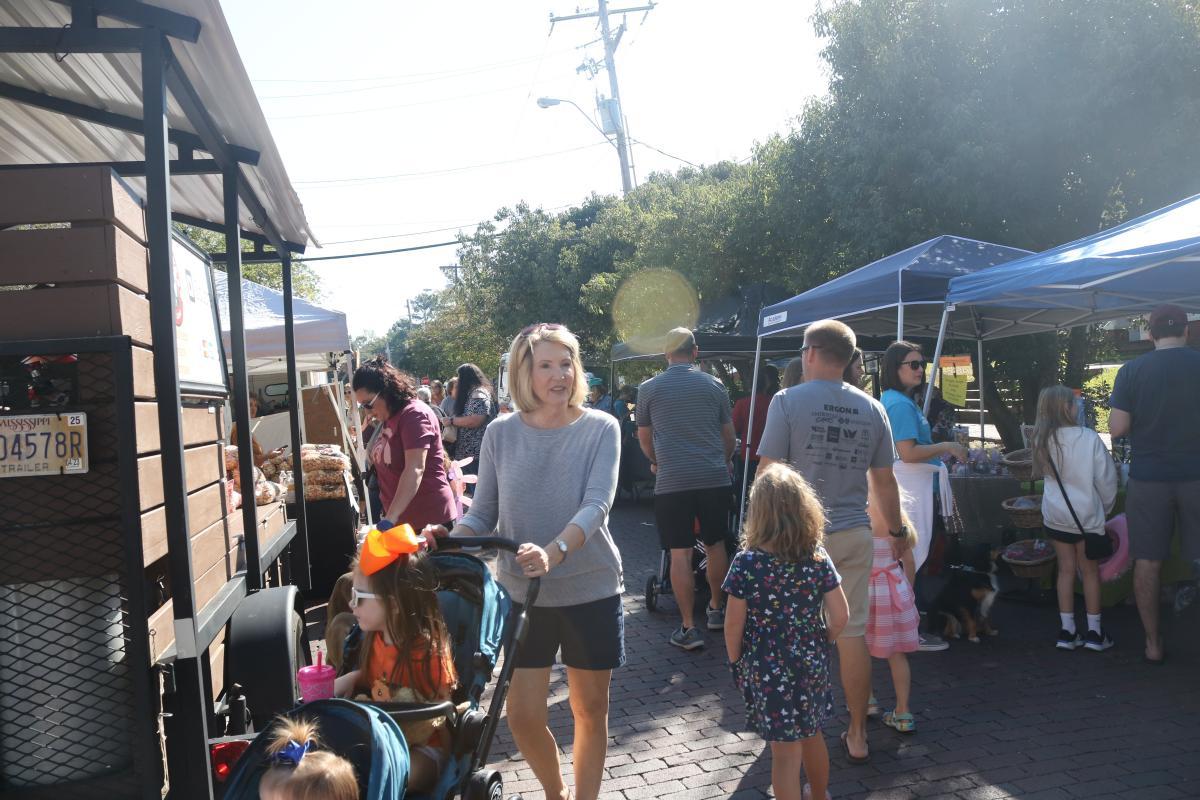 Fun for all at the Fall for Clinton market - The Clinton Courier